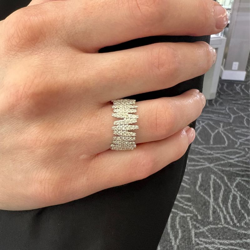 14k Gold Line Diamond Women's Ring – Avant Garde Jewelers